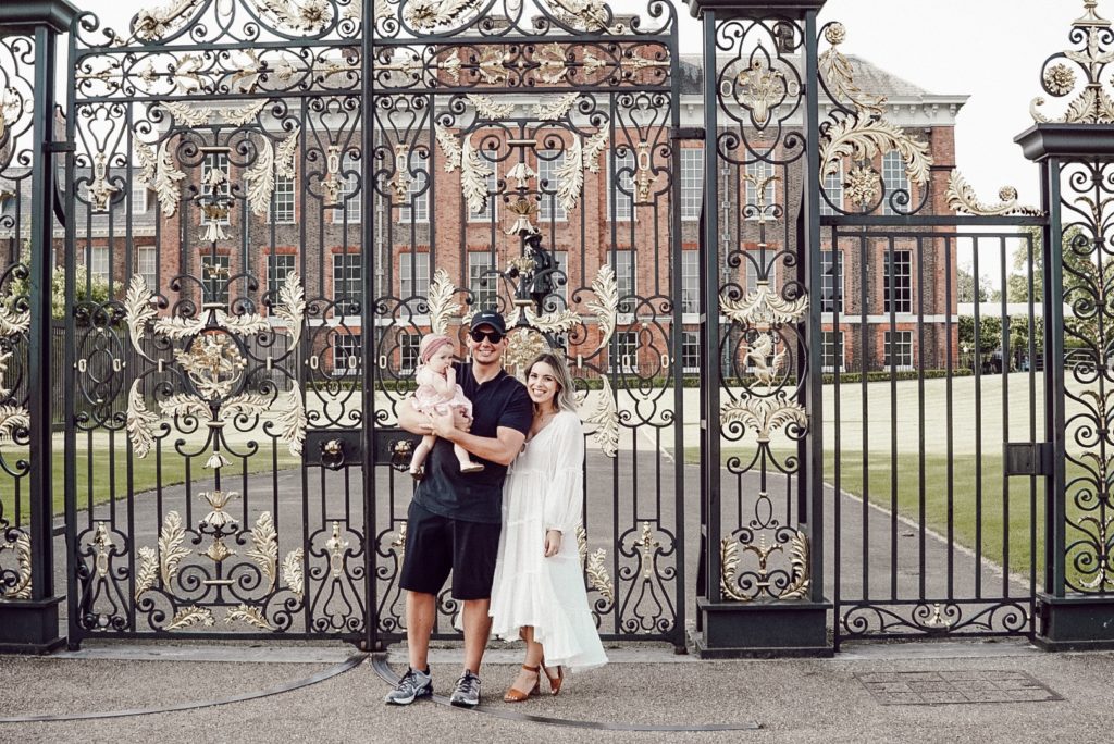 Eachus, party of 3 take London - Nicole Eachus