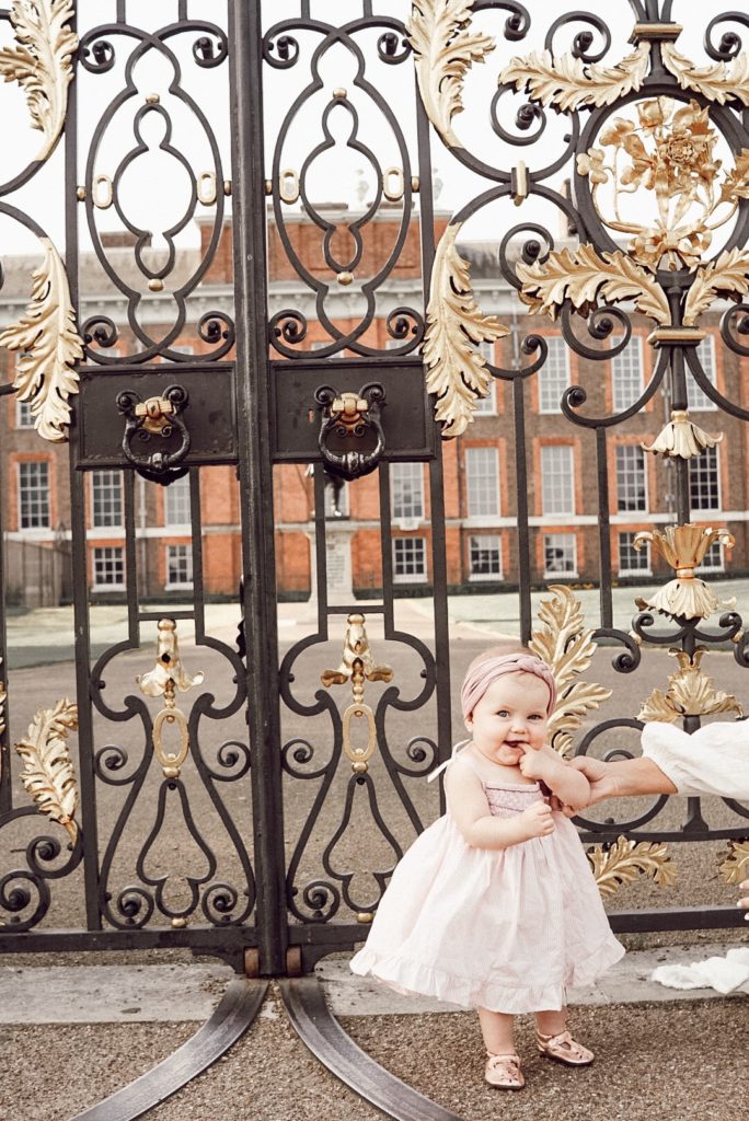 Eachus, party of 3 take London - Nicole Eachus